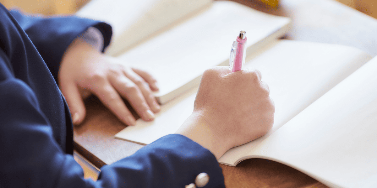 中学生のノートの取り方は？成績アップにつながる科目別ポイントを解説 | Gakken高等学院
